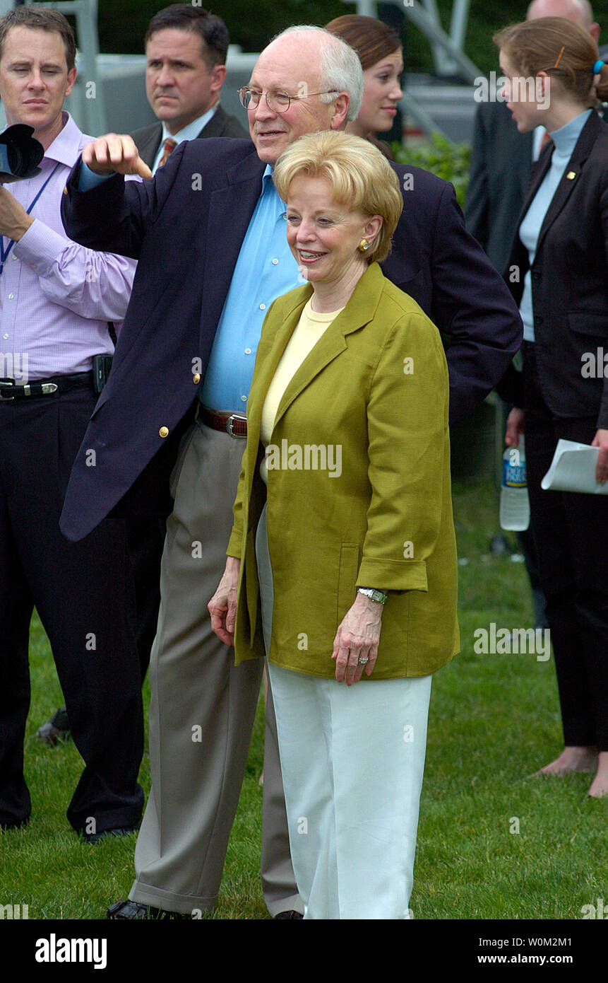 Vice President Richard Cheney and wife Lynne Cheney welcome guests to ...
