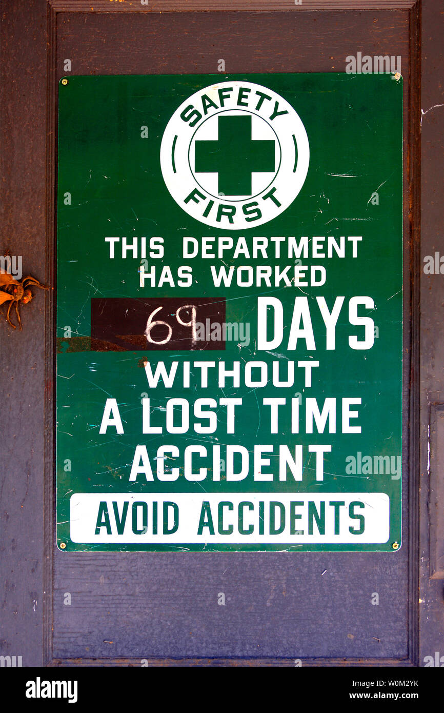 Days without an accident hi-res stock photography and images - Alamy