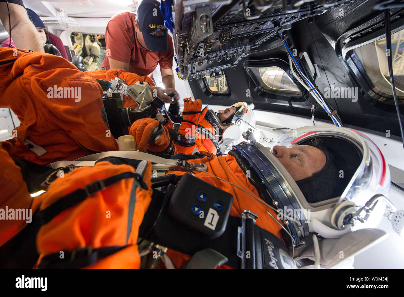 Rotational system hi-res stock photography and images - Alamy