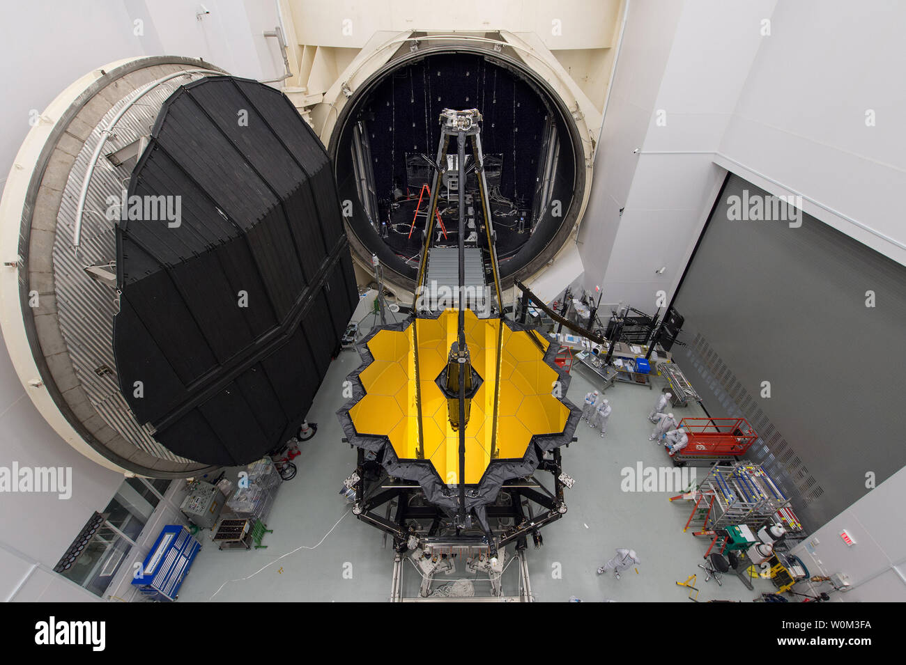 Nasa Vacuum Chamber Door