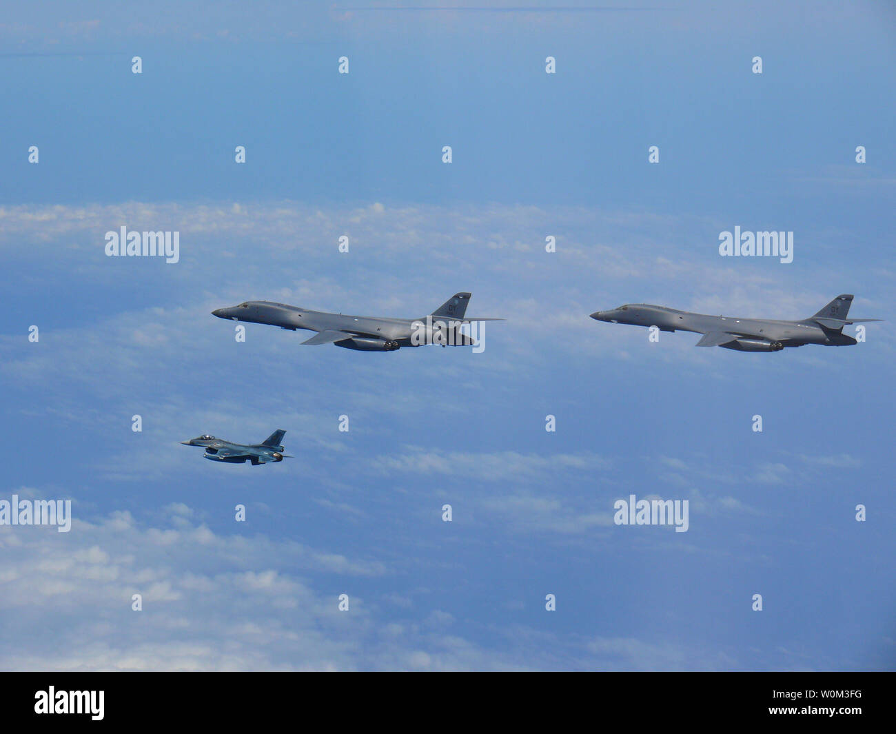 Fighter jet missile launch hi-res stock photography and images - Alamy