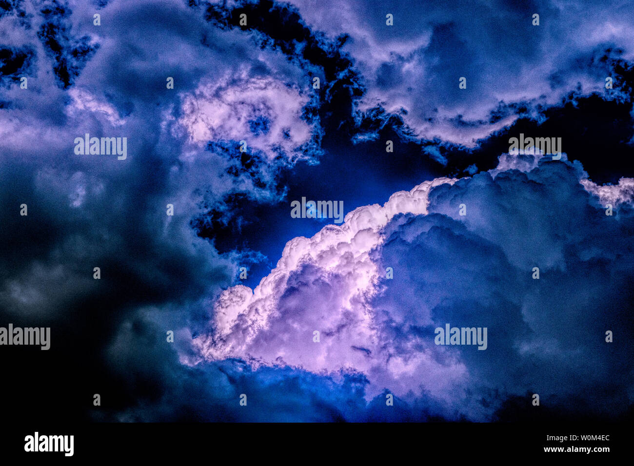 Angry cloud lightning hi-res stock photography and images - Alamy
