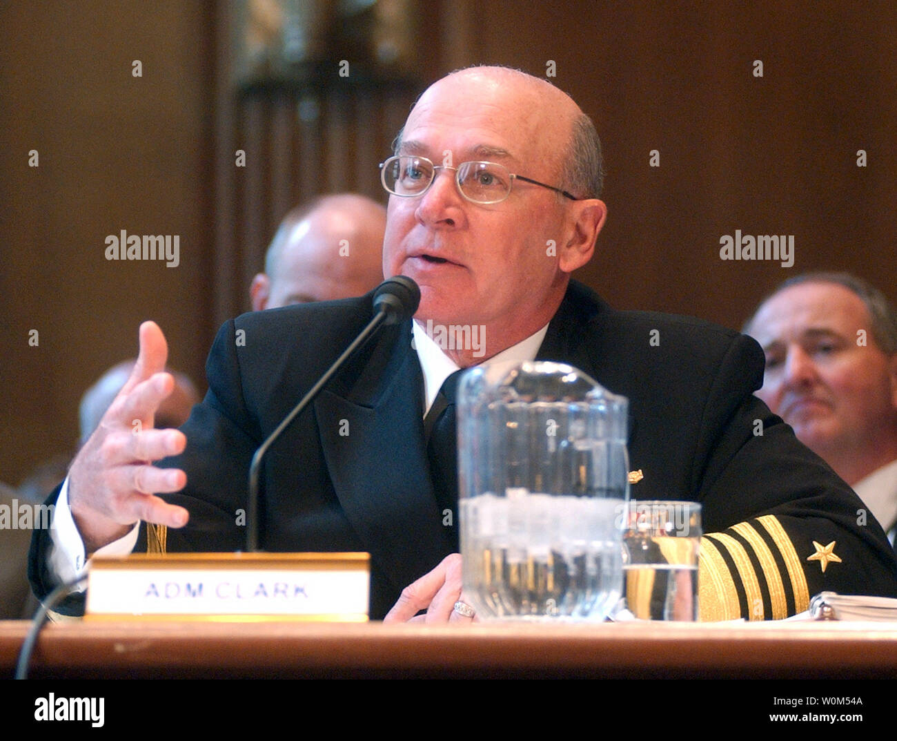 Adm vern clark hi-res stock photography and images - Alamy