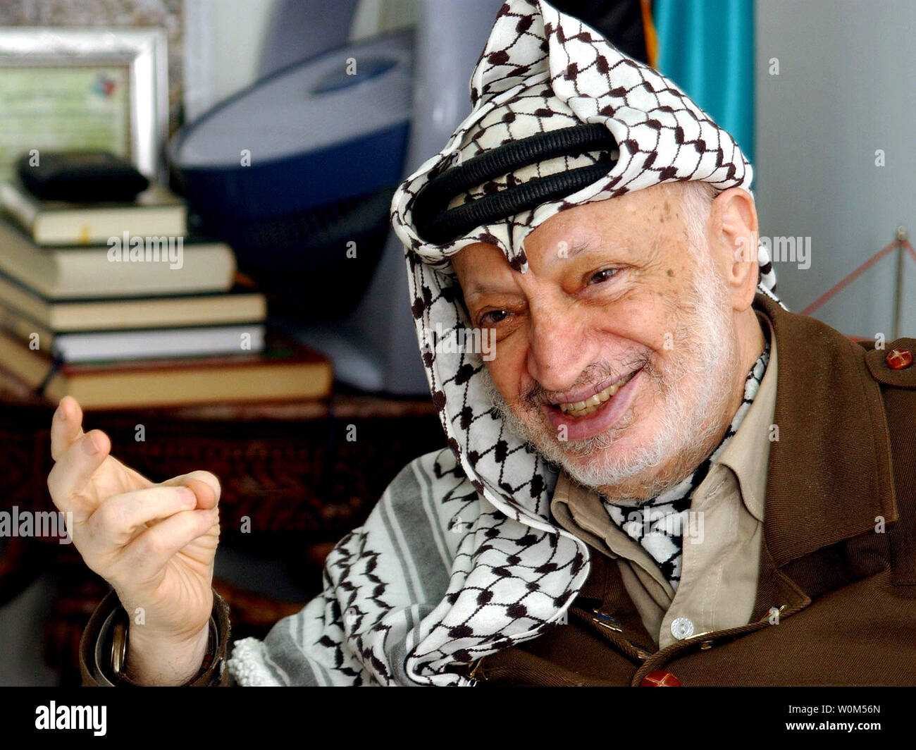 Palestinian president yasser arafat hi-res stock photography and images ...
