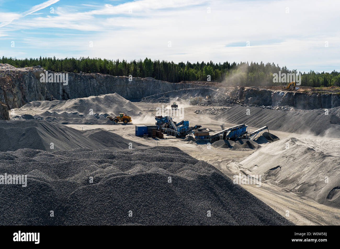 Gravel pit mining hi-res stock photography and images - Alamy