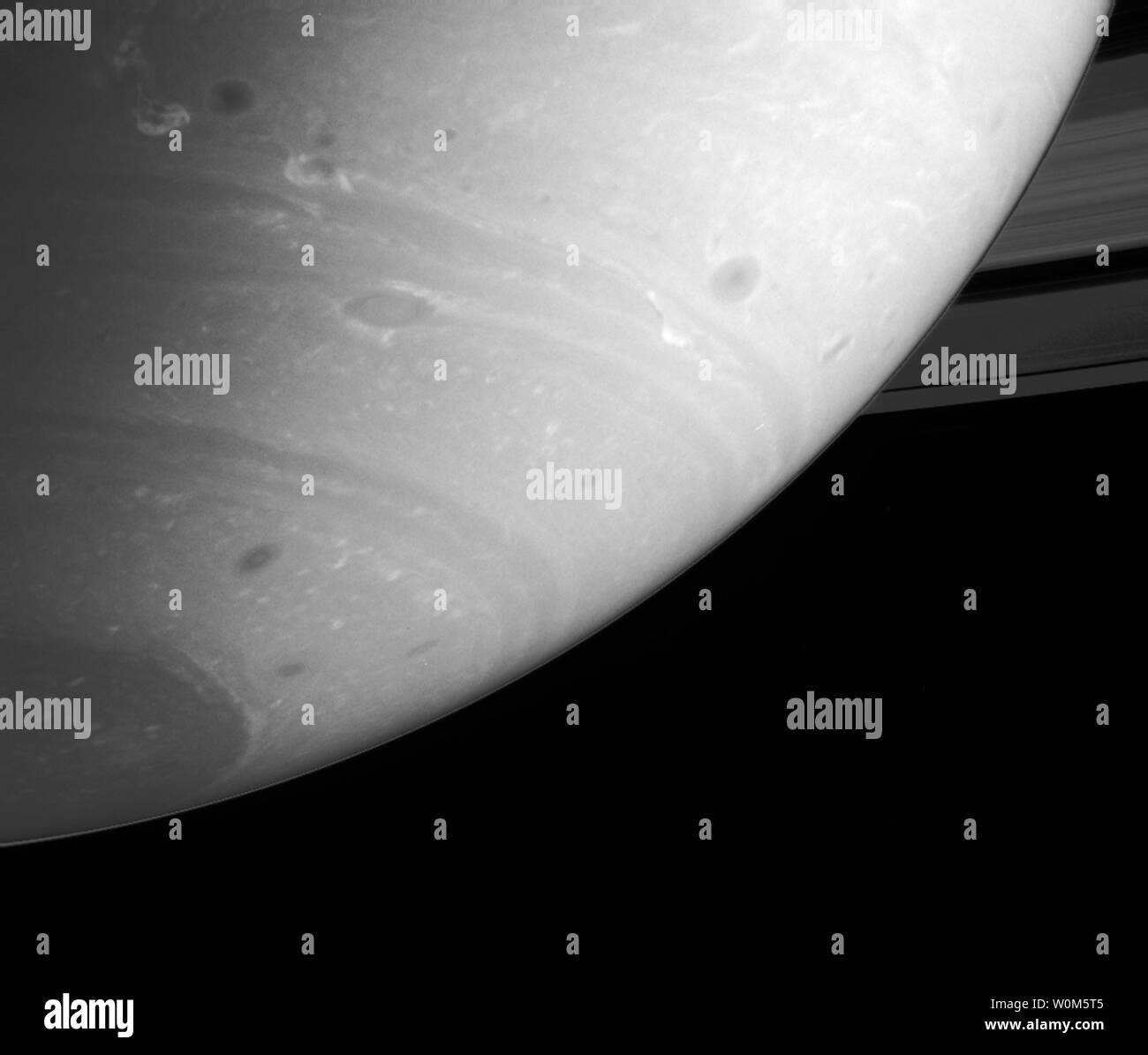 Saturn planet full view Black and White Stock Photos & Images - Alamy