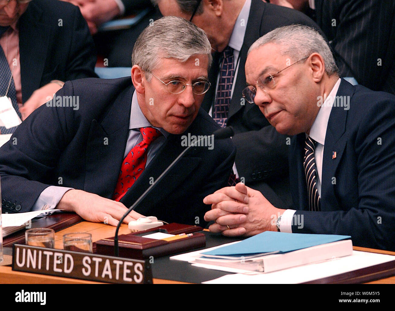 Iraq colin powell 2003 security council hi-res stock photography and ...