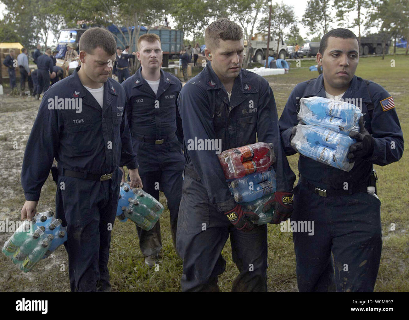 Indian ocean tsunami aid hi-res stock photography and images - Alamy