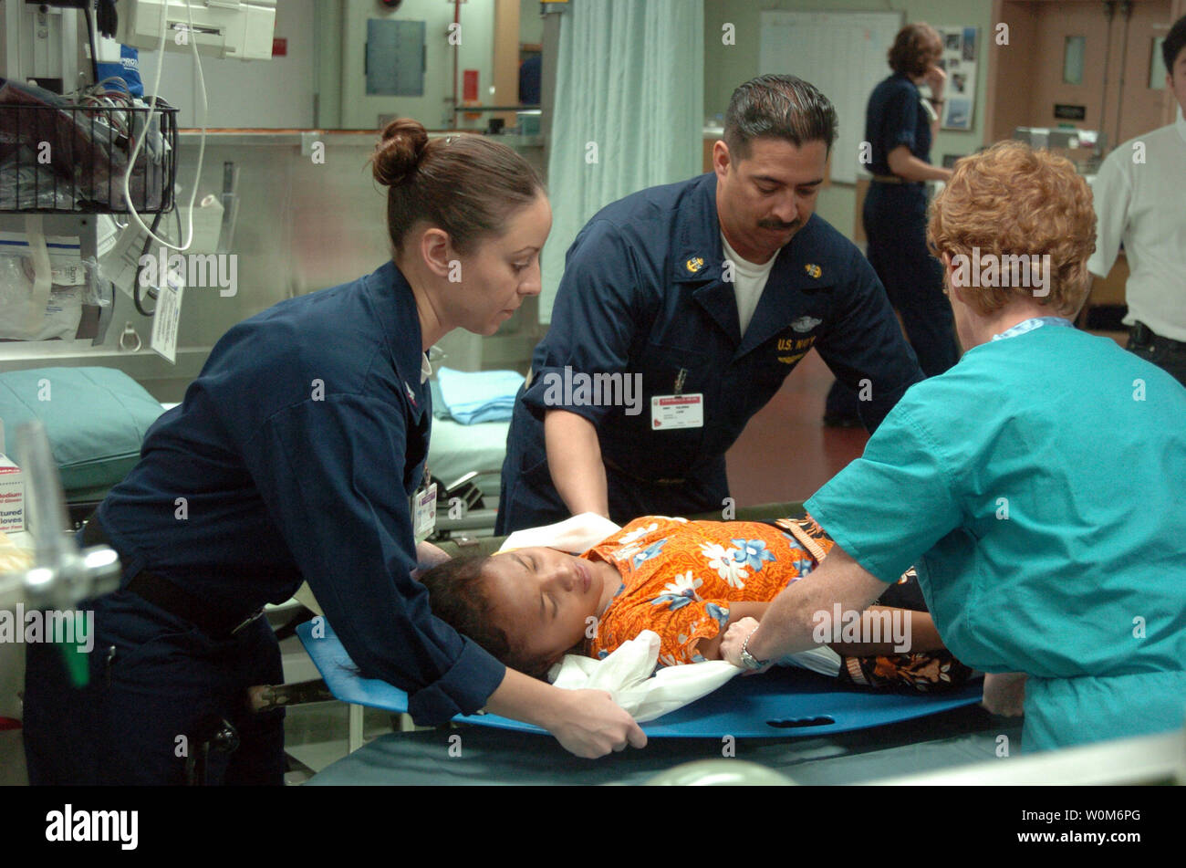 Hospital transfer ship hi-res stock photography and images - Alamy