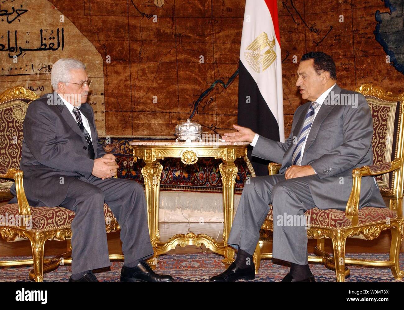 Palestinian authority presidential palace hi-res stock photography and ...