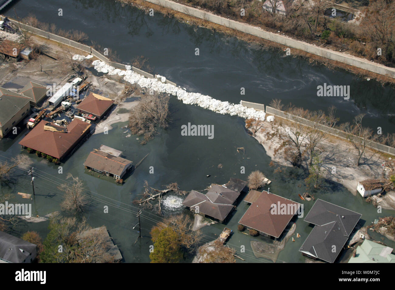 Levee Hurricane Katrina