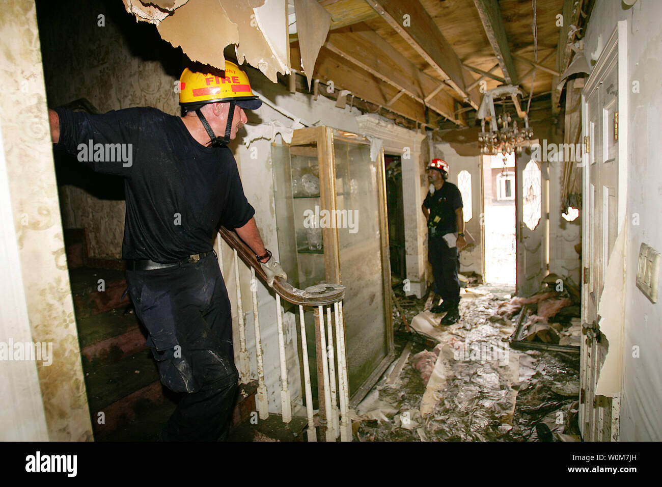 Brian Fankhauser (L) and John Haugh of California Task Force 2' Urban ...