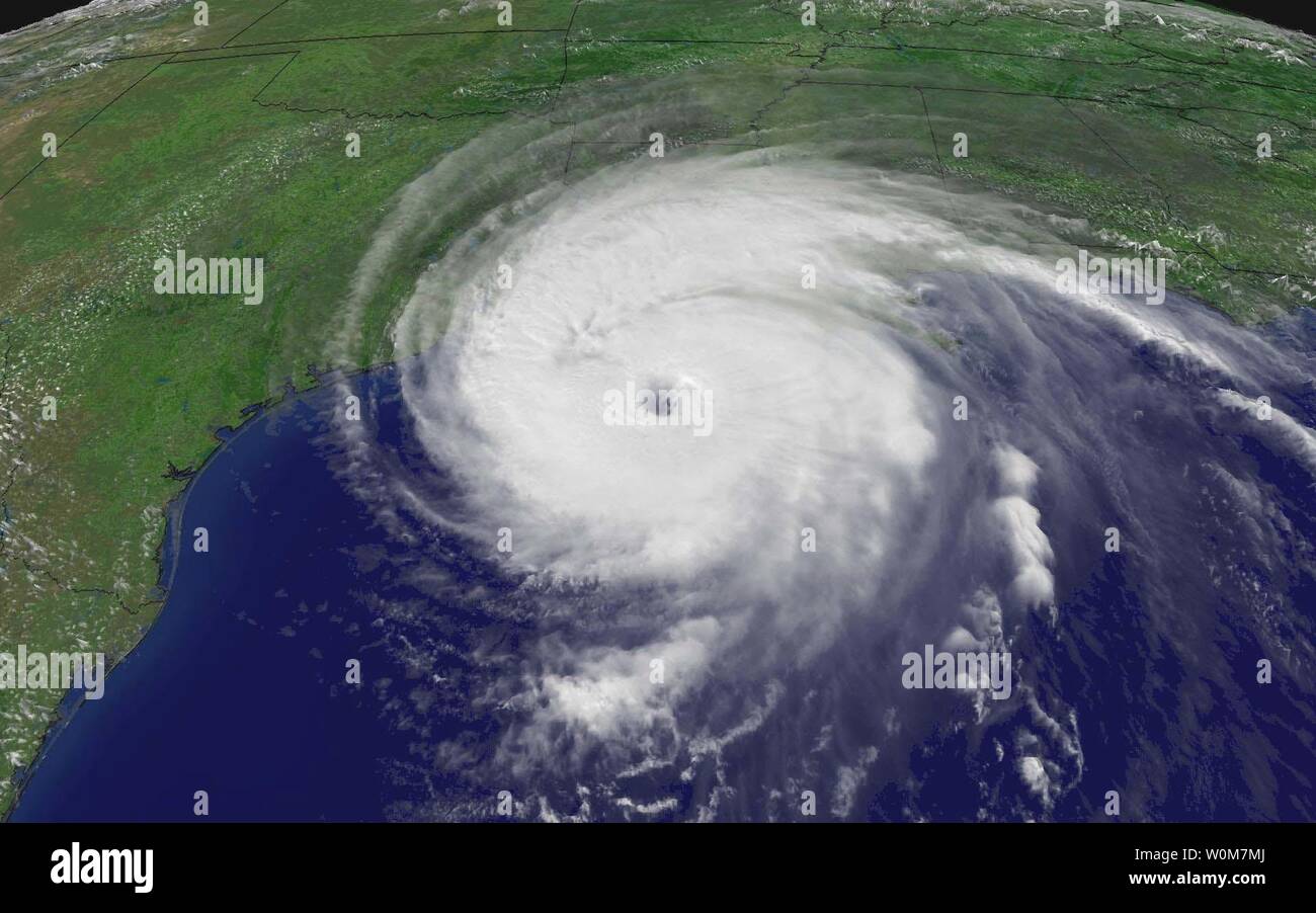 Category 3 Hurricane Rita bears down on the Gulf Coast of Texas and ...
