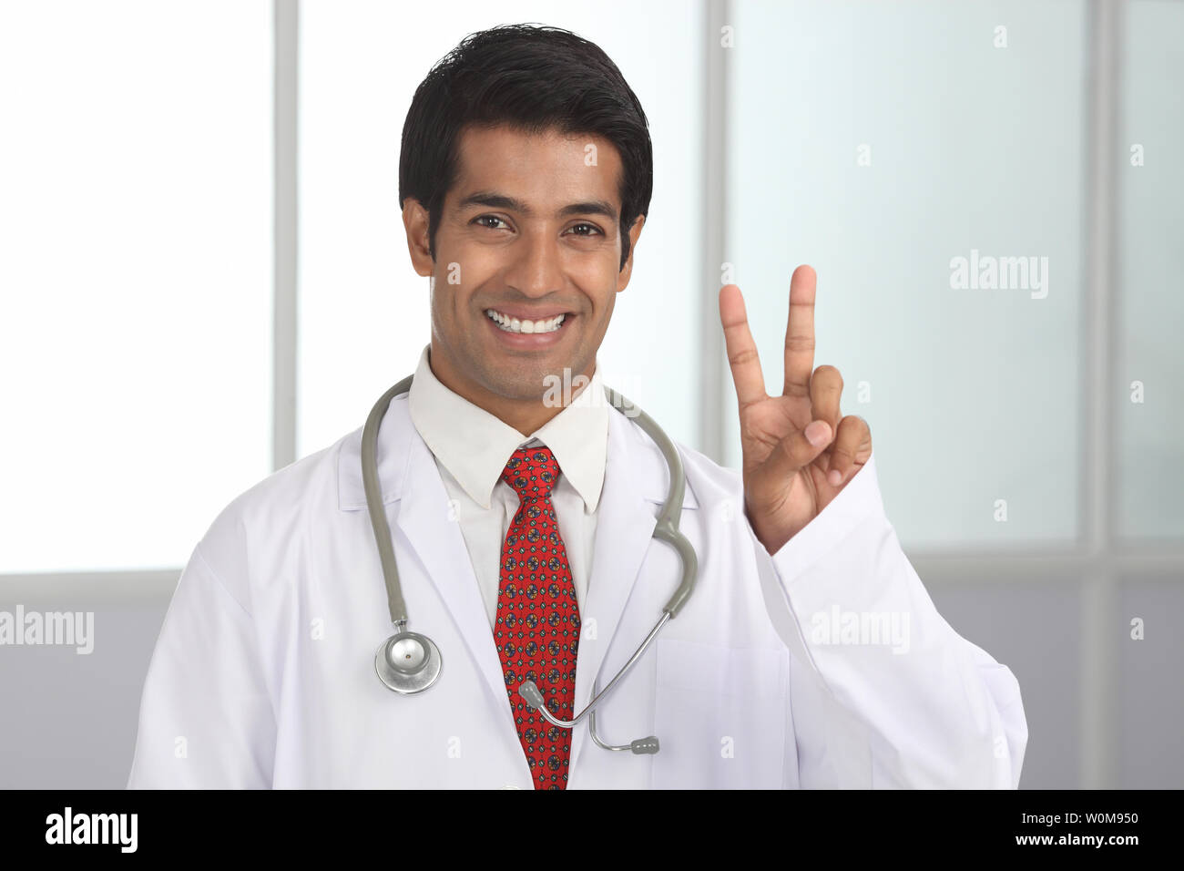 Hospital sign india hi-res stock photography and images - Alamy