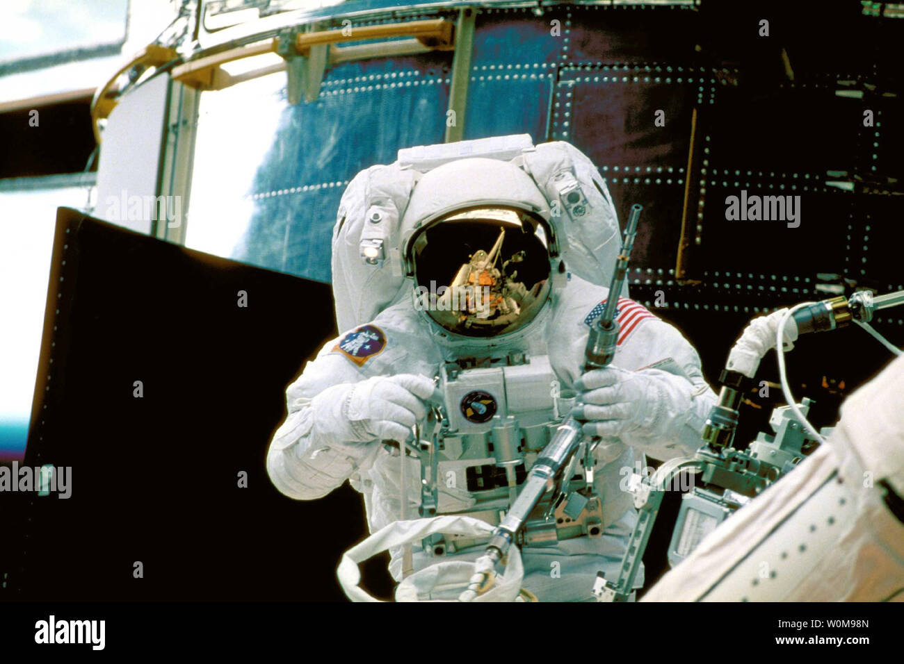 Astronaut steve smith hi-res stock photography and images - Alamy
