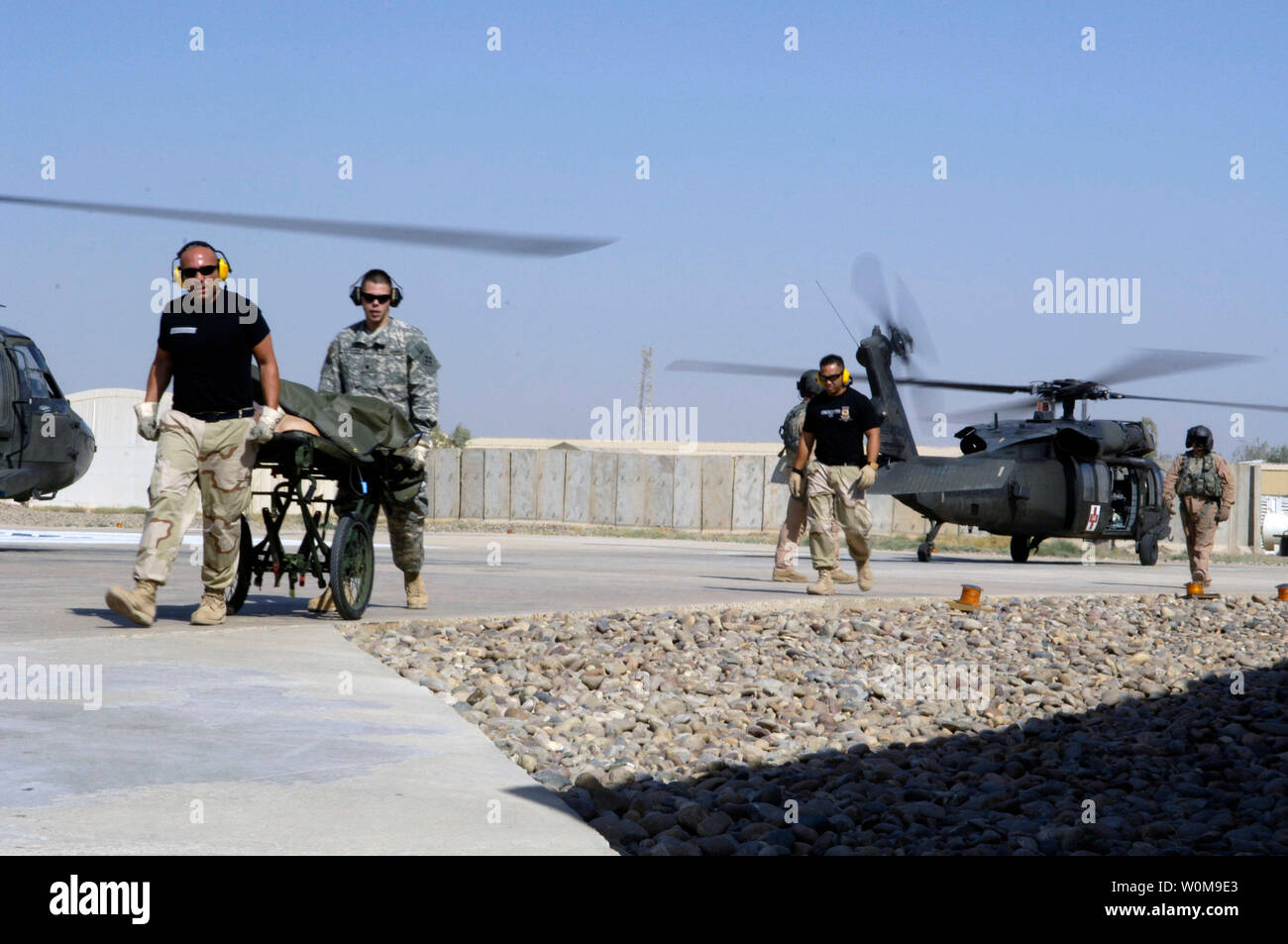 Iraq army hospital hi-res stock photography and images - Alamy