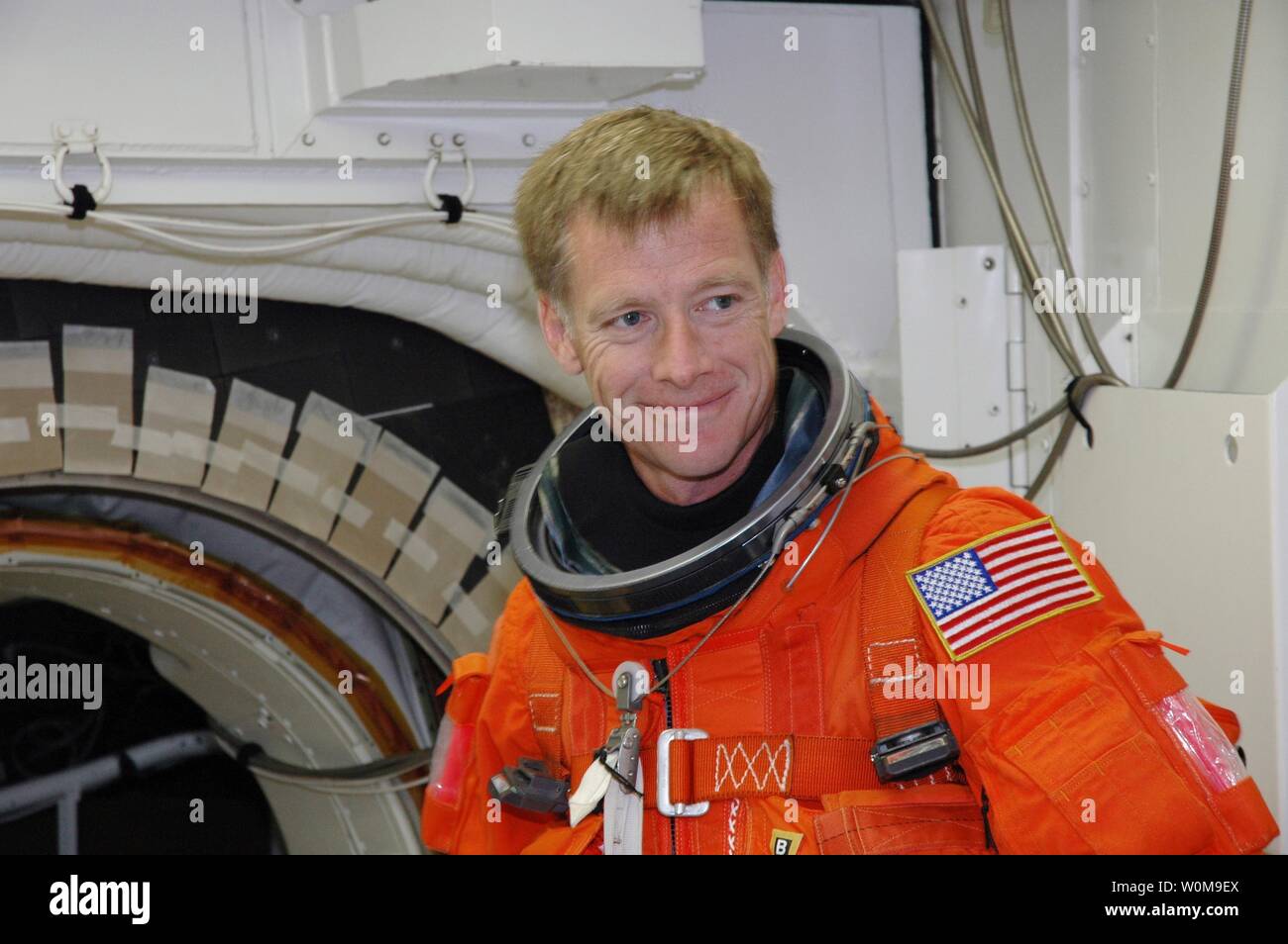 Space Shuttle Crew Hatch Access