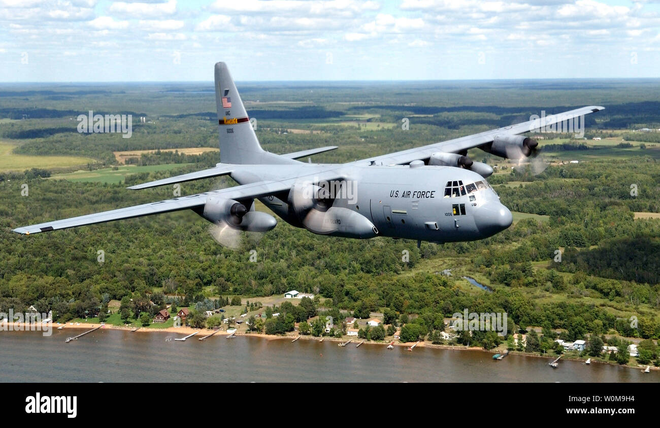 133rd airlift wing hi-res stock photography and images - Alamy