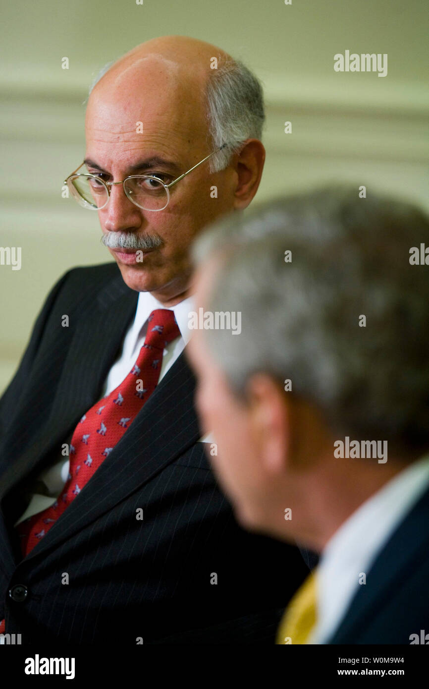 Natsios andrew hi-res stock photography and images - Alamy