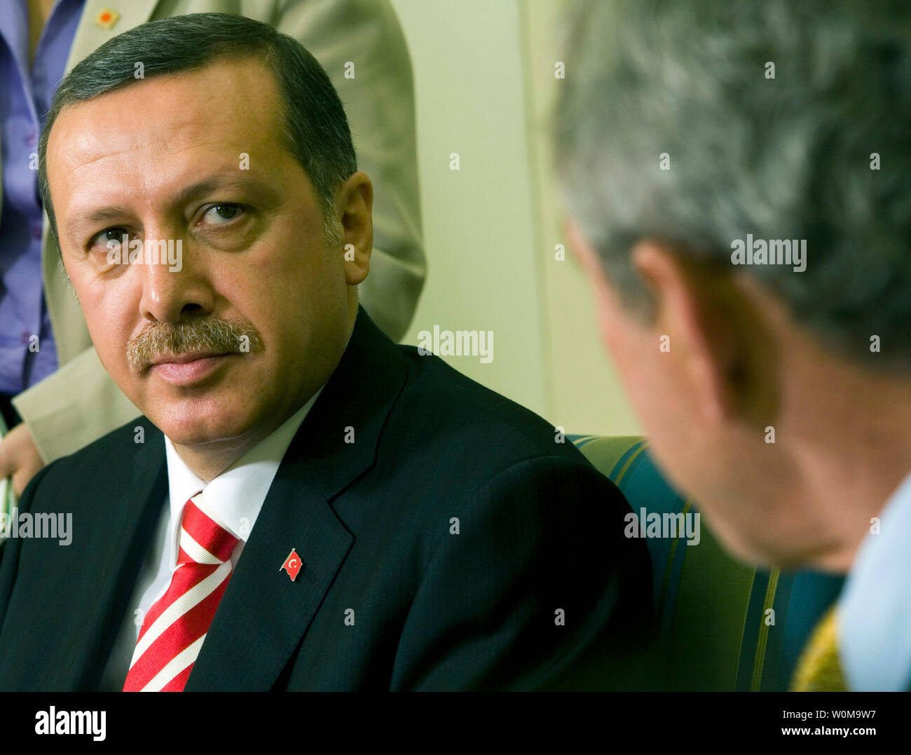 U.S. President George W. Bush (R) meets with the Turkish Prime Minister ...