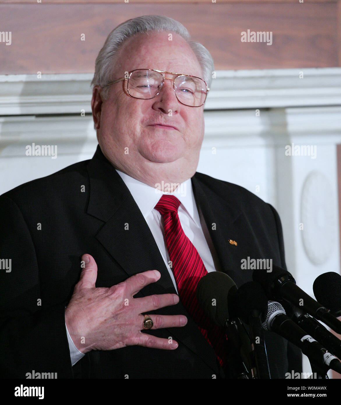 Jerry Falwell High Resolution Stock Photography and Images - Alamy