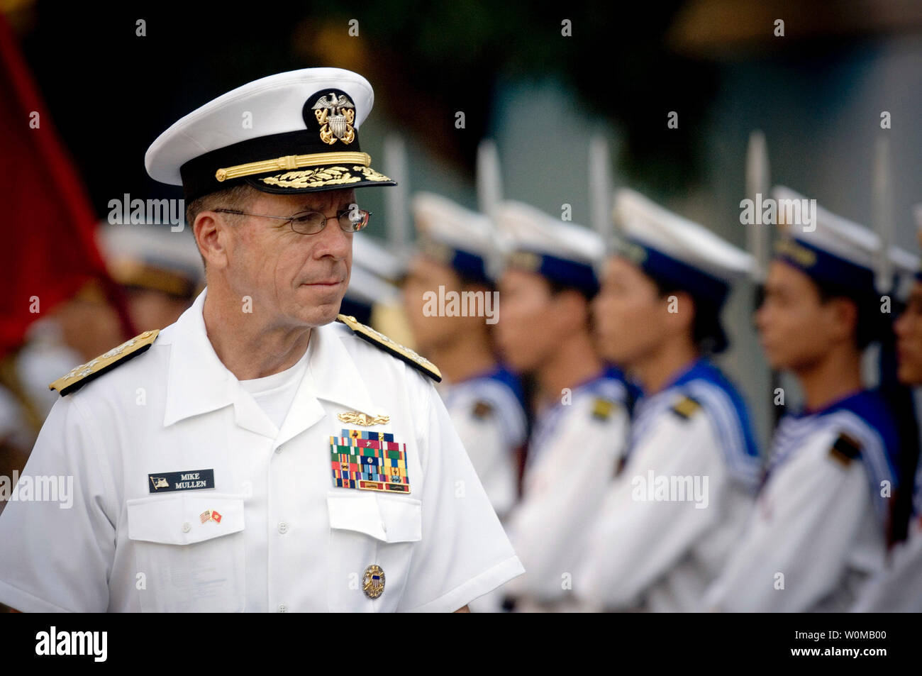 Navy stand hi-res stock photography and images - Alamy