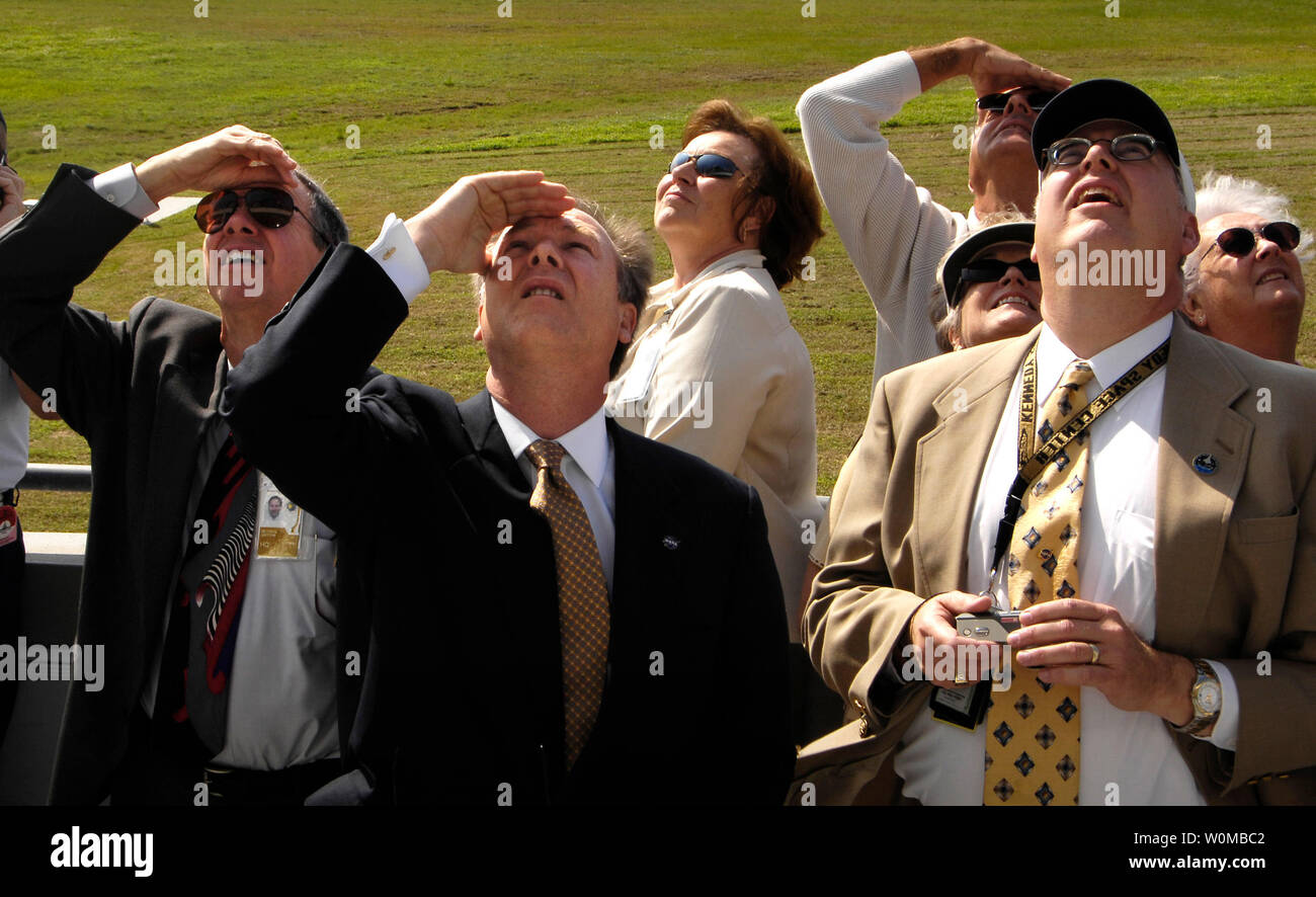 David mould hi-res stock photography and images - Alamy