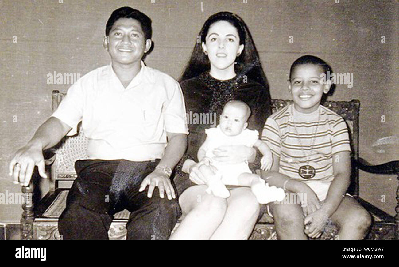 Democratic Presidential candidate Sen. Barack Obama (D-IL) is pictured ...