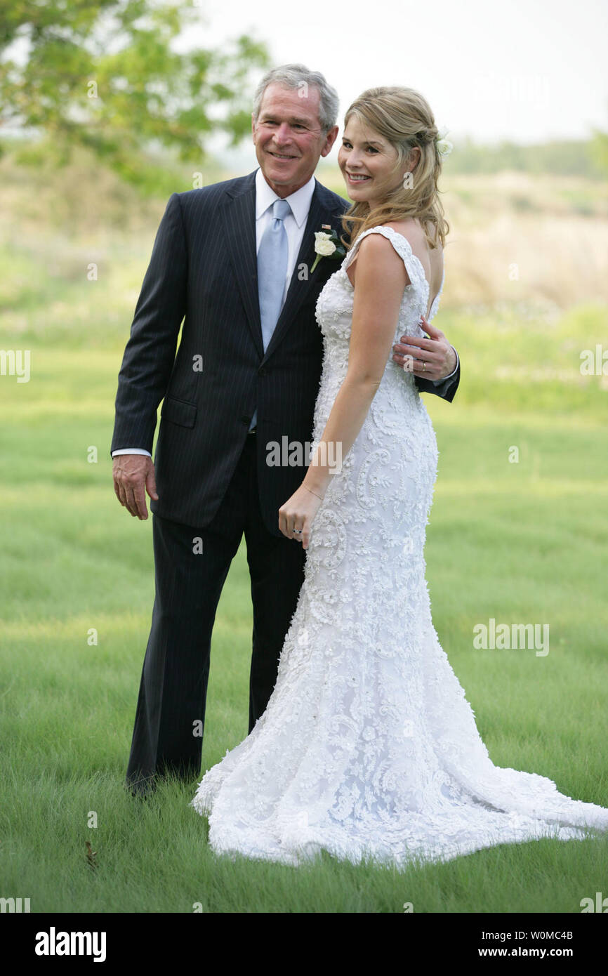 President George W. Bush and daughter Jenna Bush pose for a ...