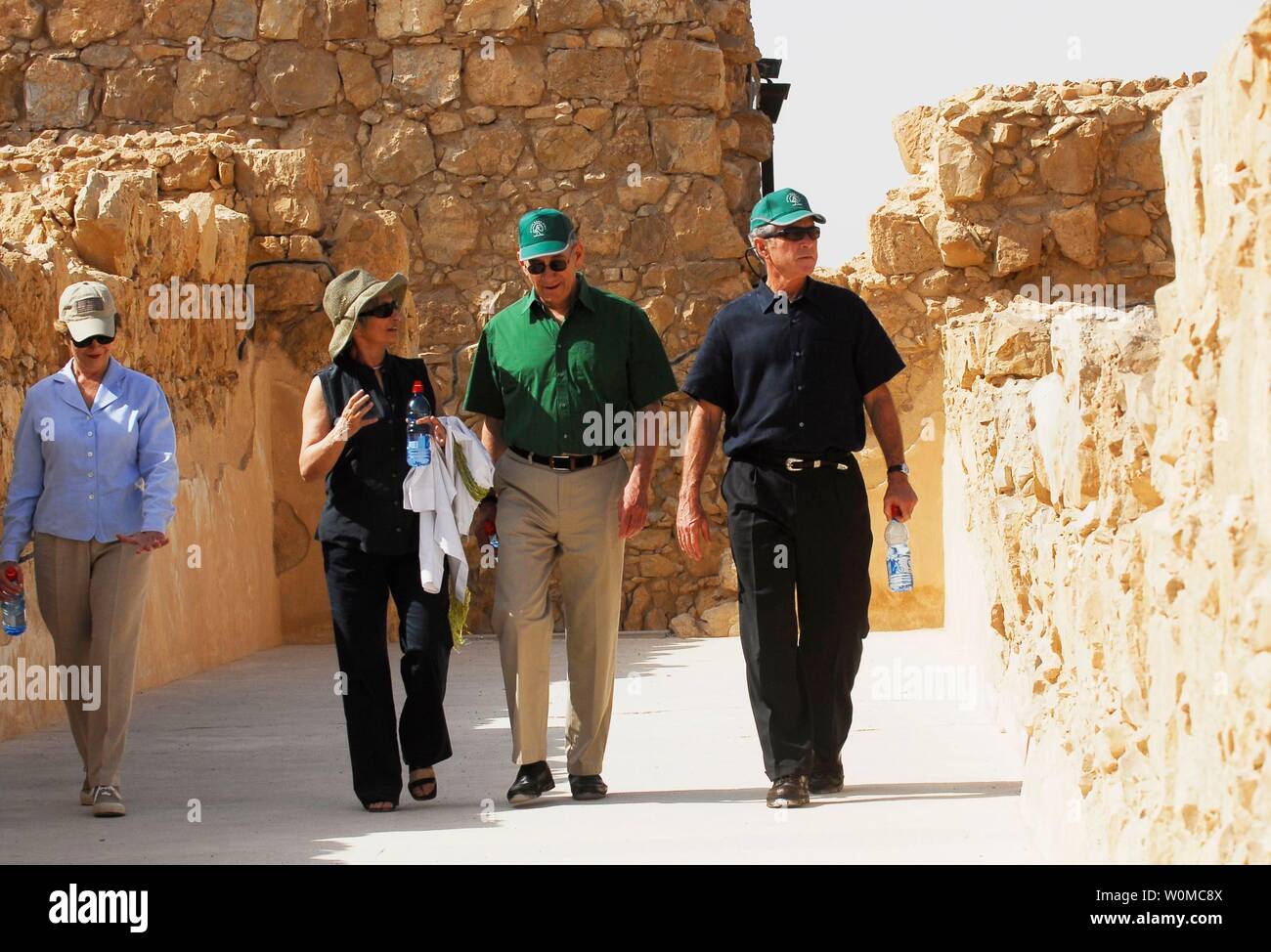 (L to R) First Lady Laura Bush, Aliza Olmert, Israeli Prime Minister ...