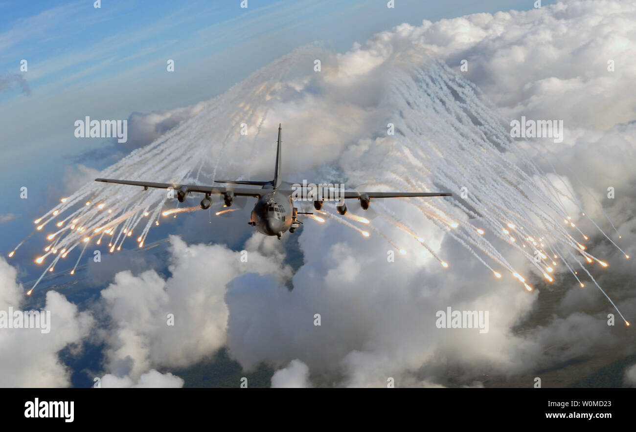 Heat seeking missiles hi-res stock photography and images - Alamy