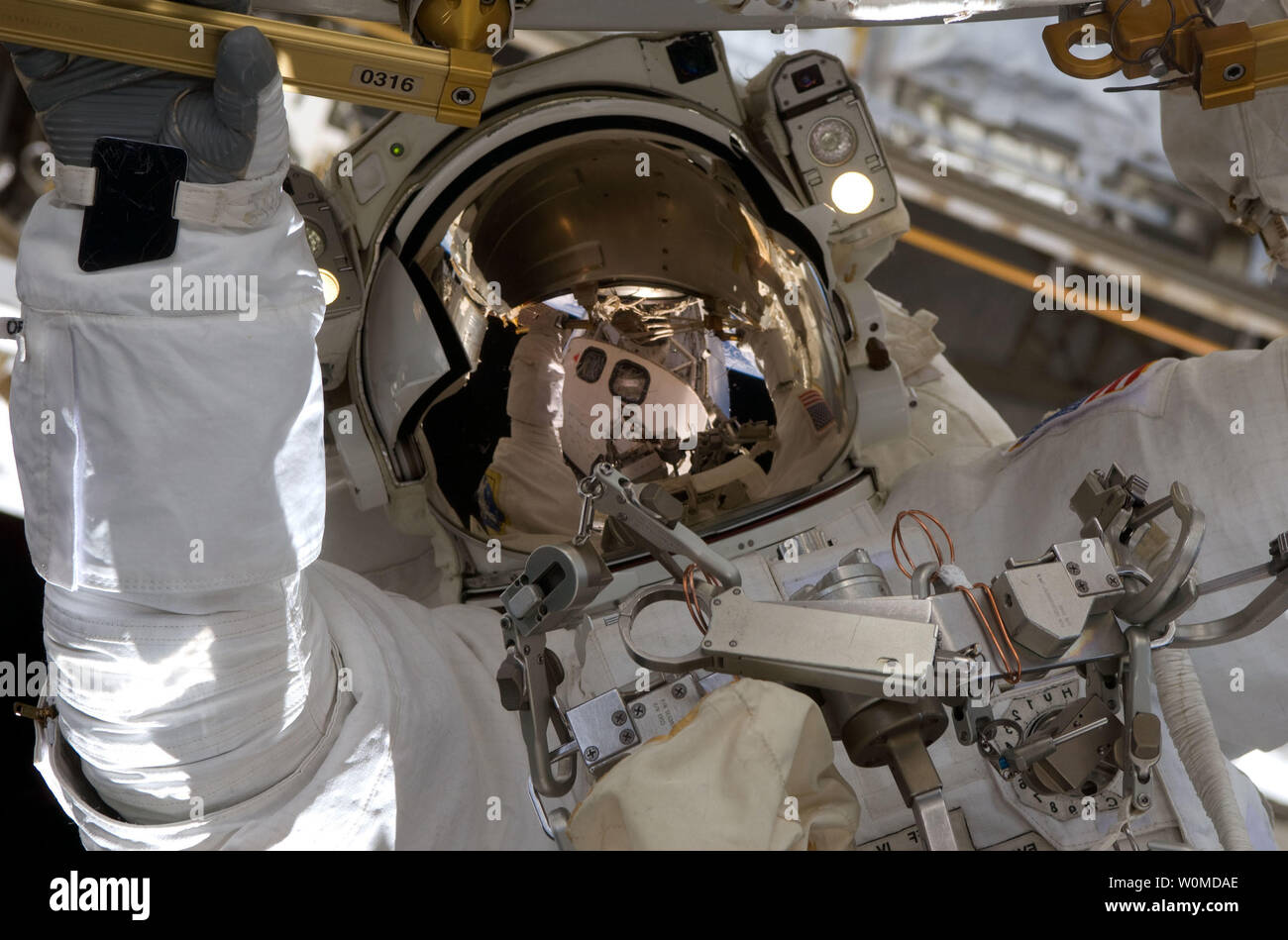 Astronaut Steve Bowen, STS-126 mission specialist, participates in the ...