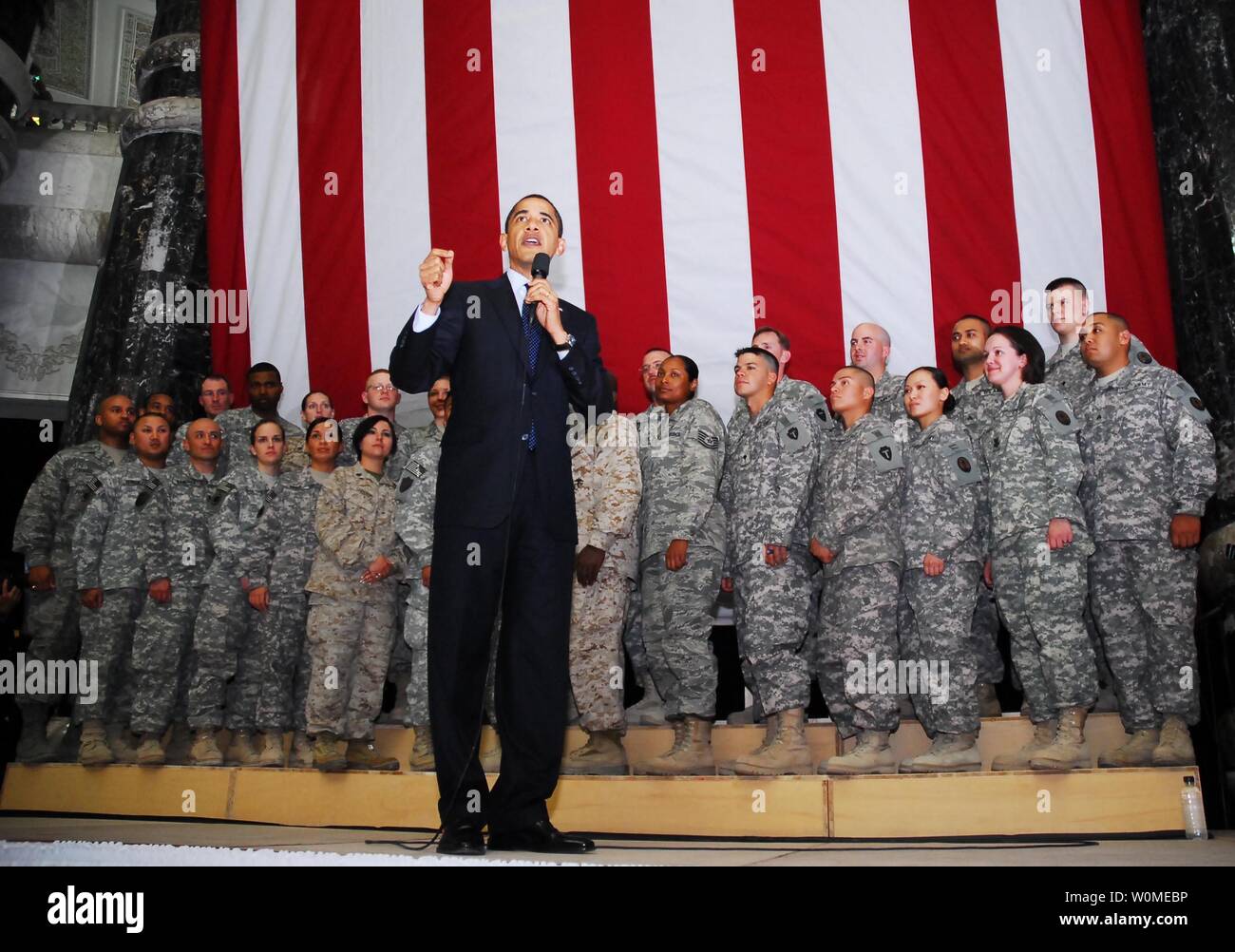 U.S. President Barack Obama visits U.S. soldiers at Camp Victory in ...