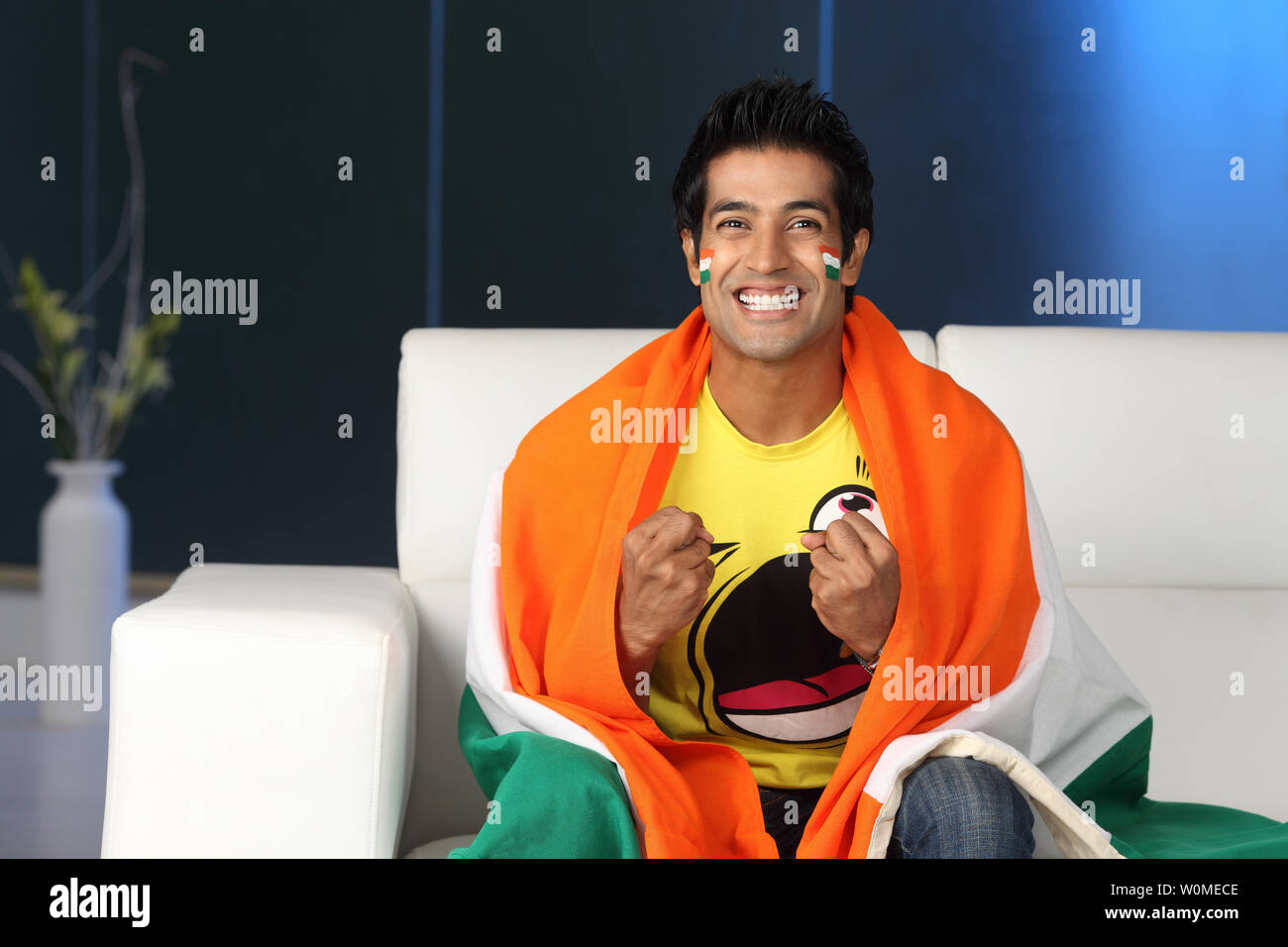 Tricolour face paint hi-res stock photography and images - Alamy