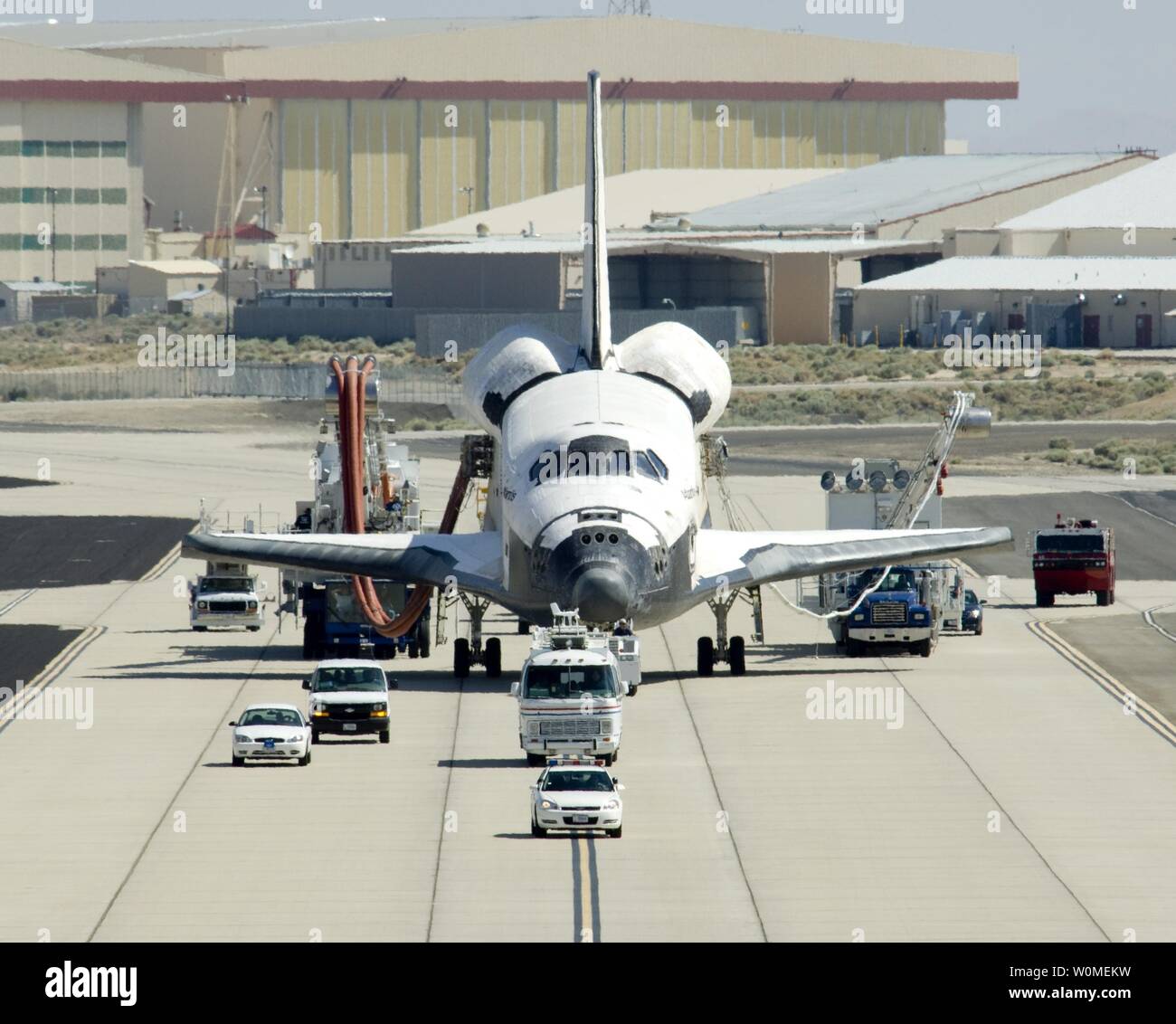 This NASA images taken on May 24, 2009 shows space shuttle Atlantis as ...