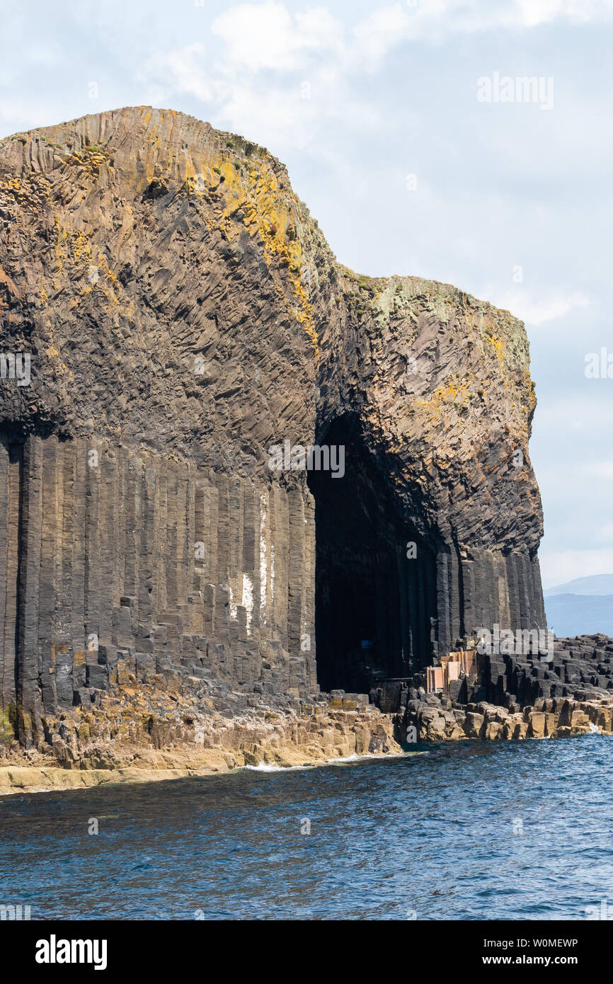 Fingals cave on Staffa in Scotland Stock Photo - Alamy
