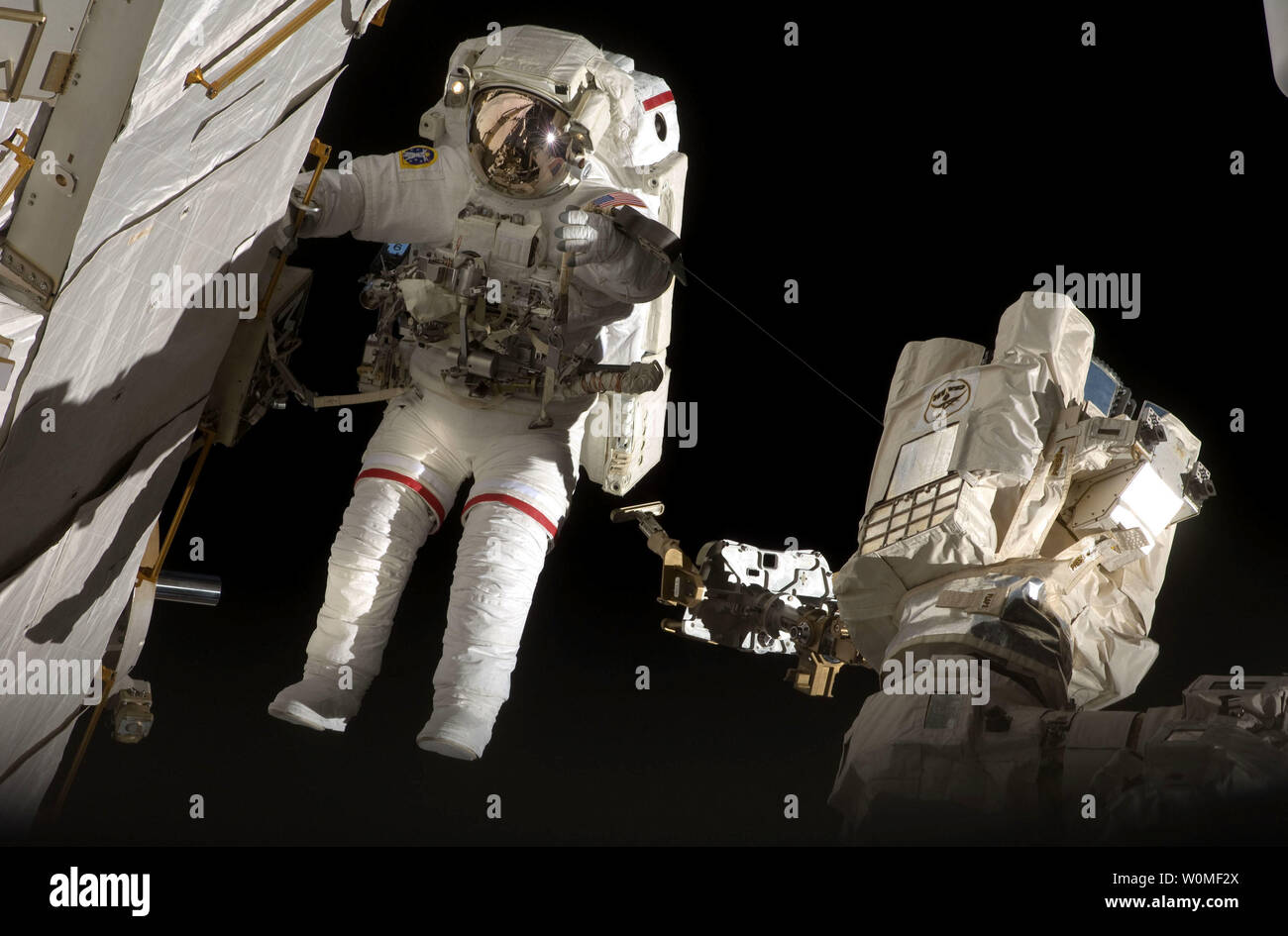 Antenna transporter hi-res stock photography and images - Alamy