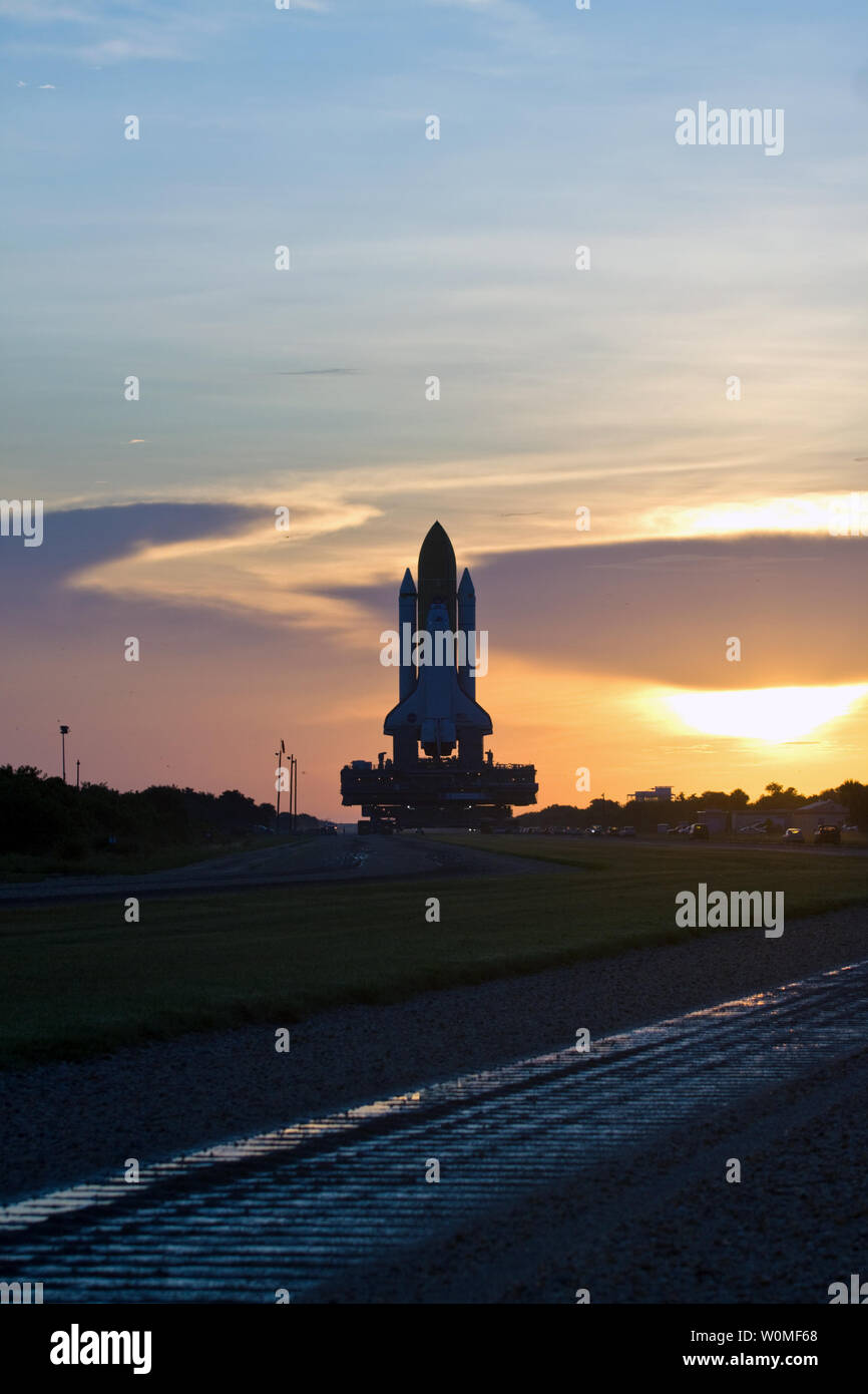 Space shuttle Discovery, sitting on top of the mobile launcher platform ...