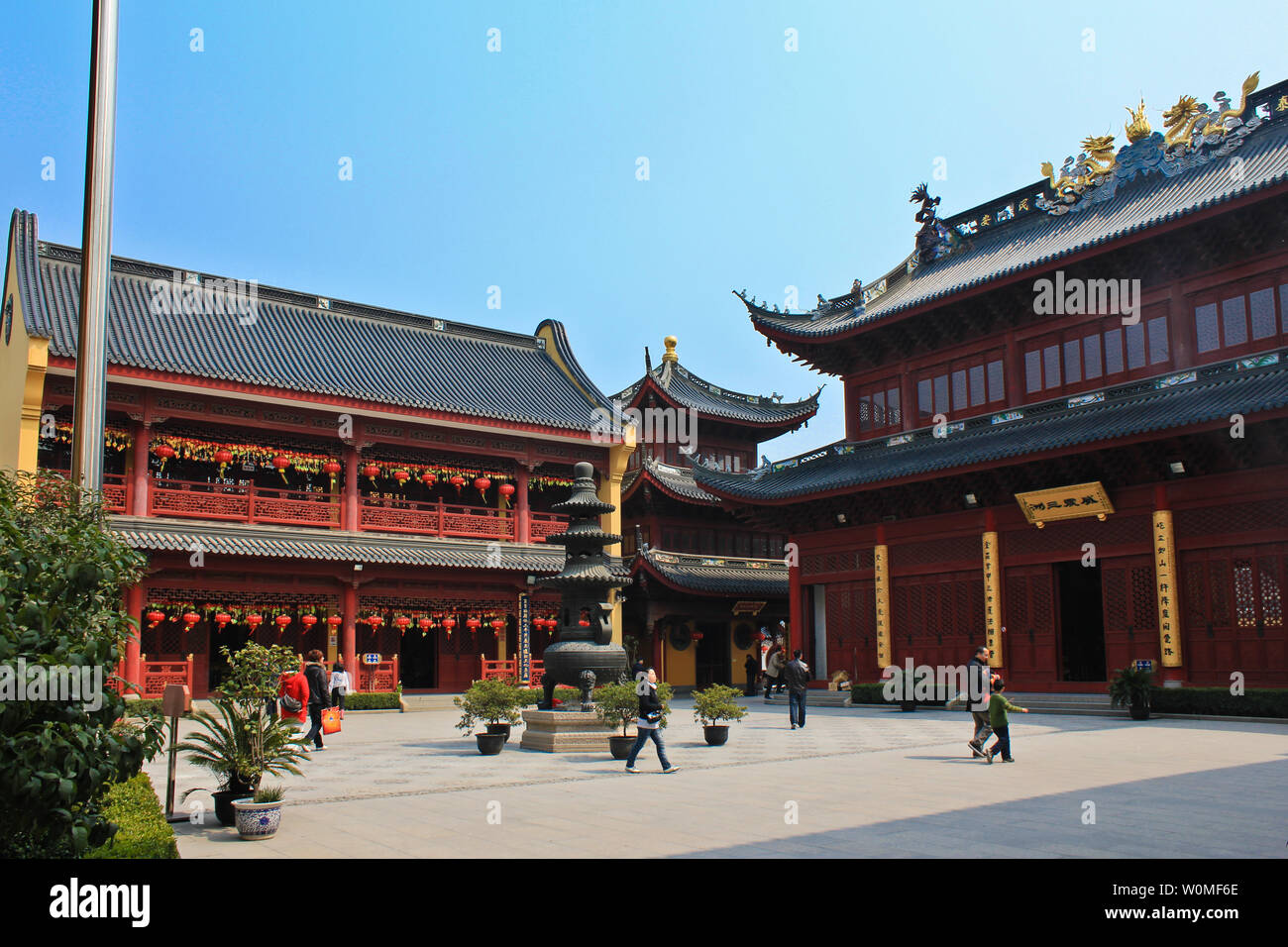 Shanghai Xihai Temple Stock Photo - Alamy