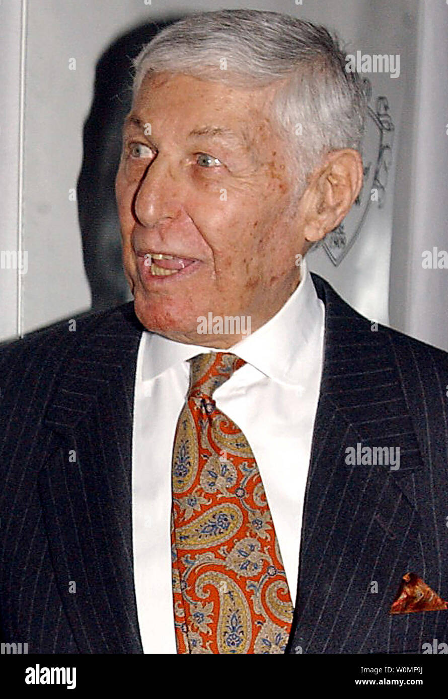 Don hewitt cbs hi-res stock photography and images - Alamy