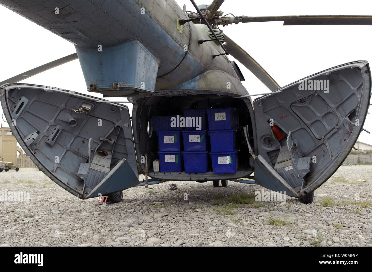 Polling kits hi-res stock photography and images - Alamy