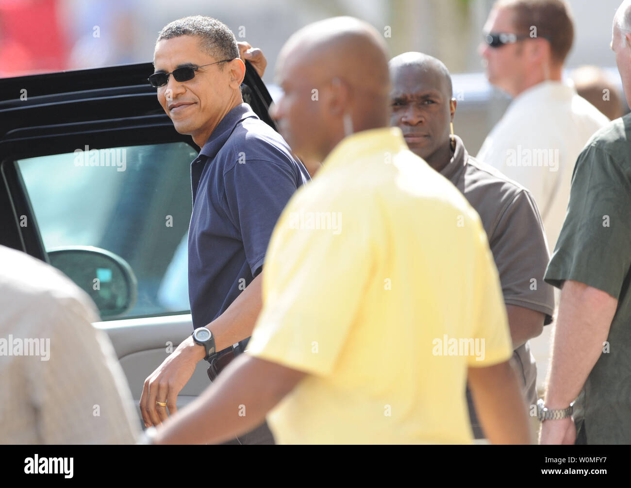 Avatar family hi-res stock photography and images - Alamy