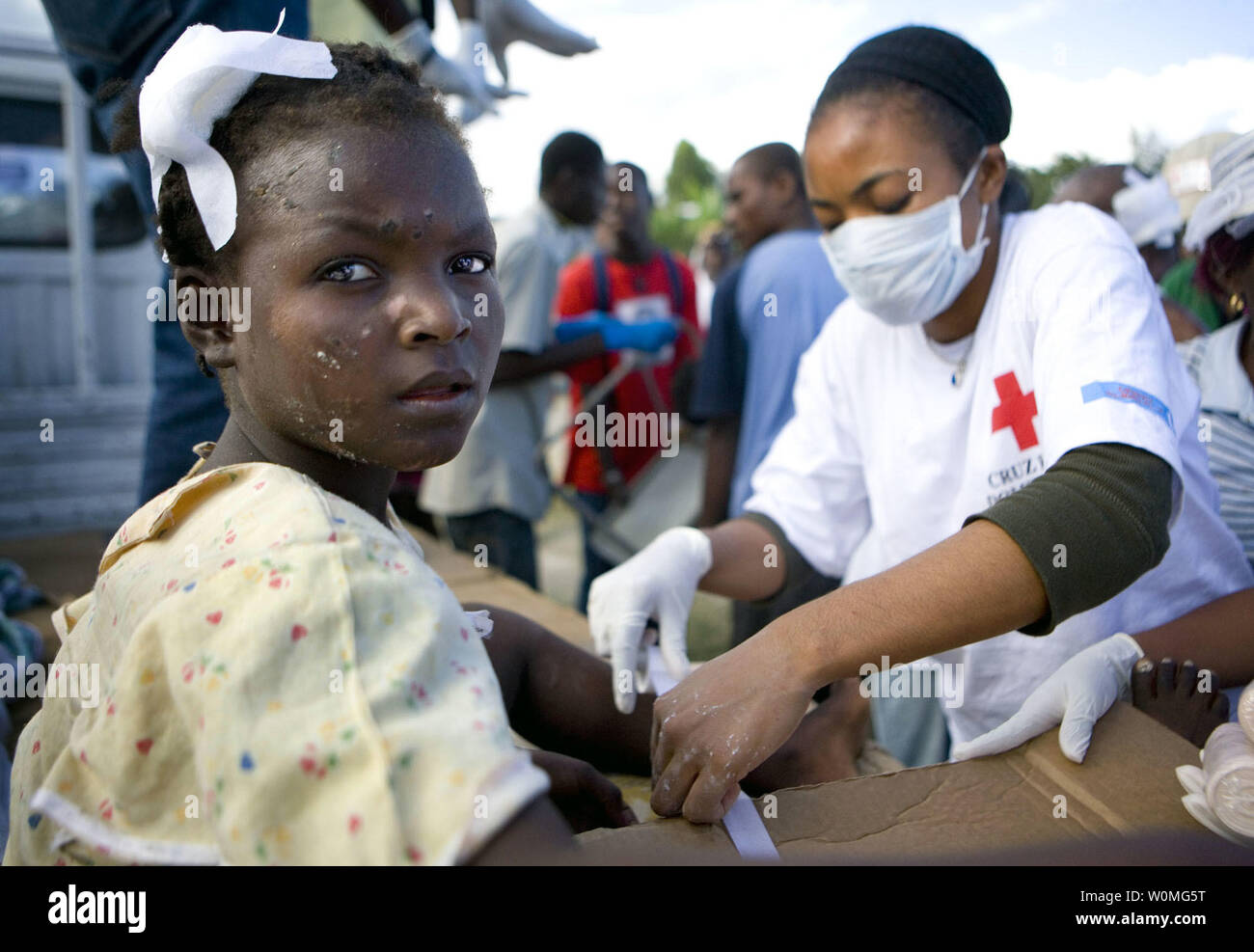 Red cross rescue earthquake hi-res stock photography and images - Alamy