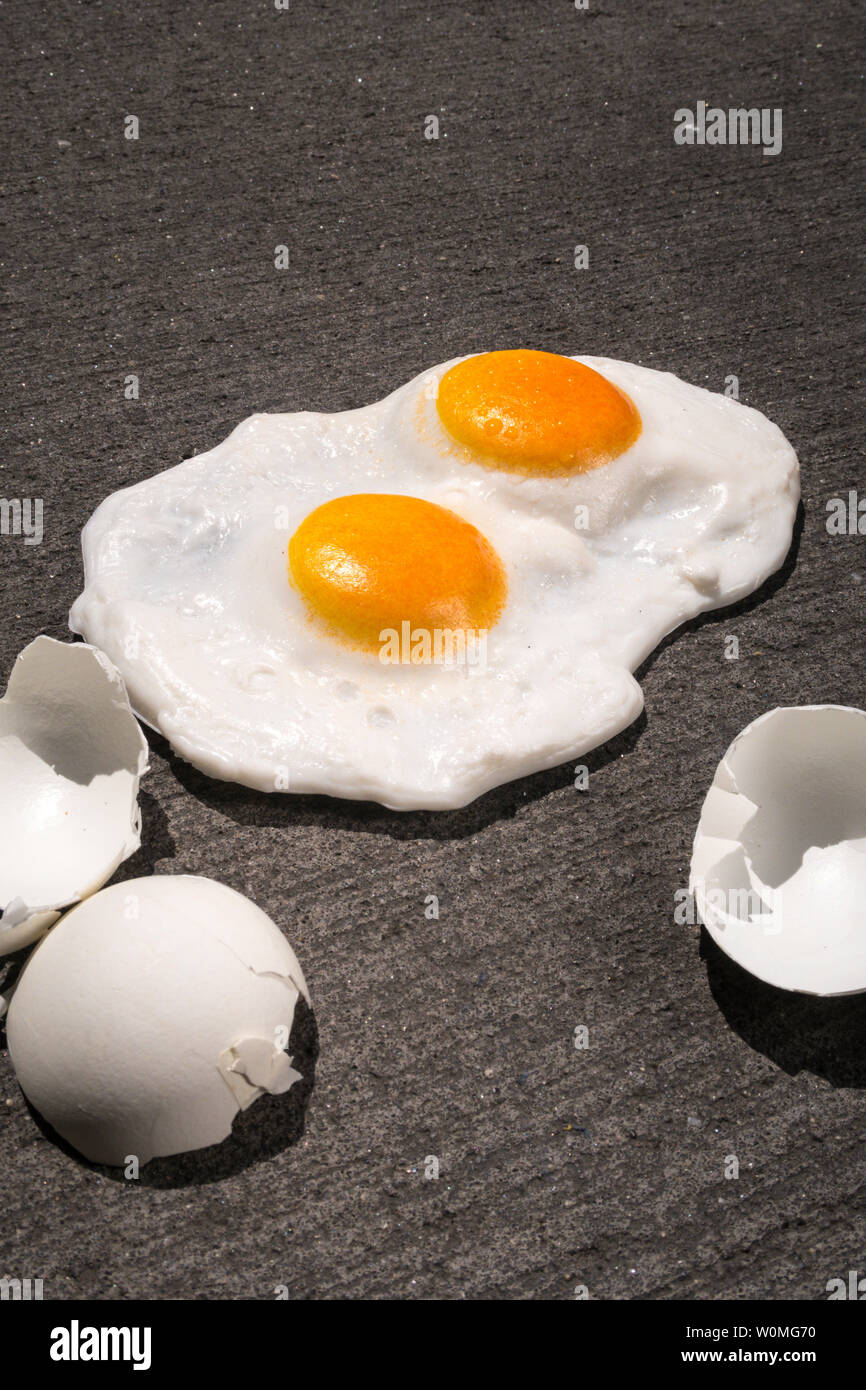 Sidewalk egg frying day hi-res stock photography and images - Alamy