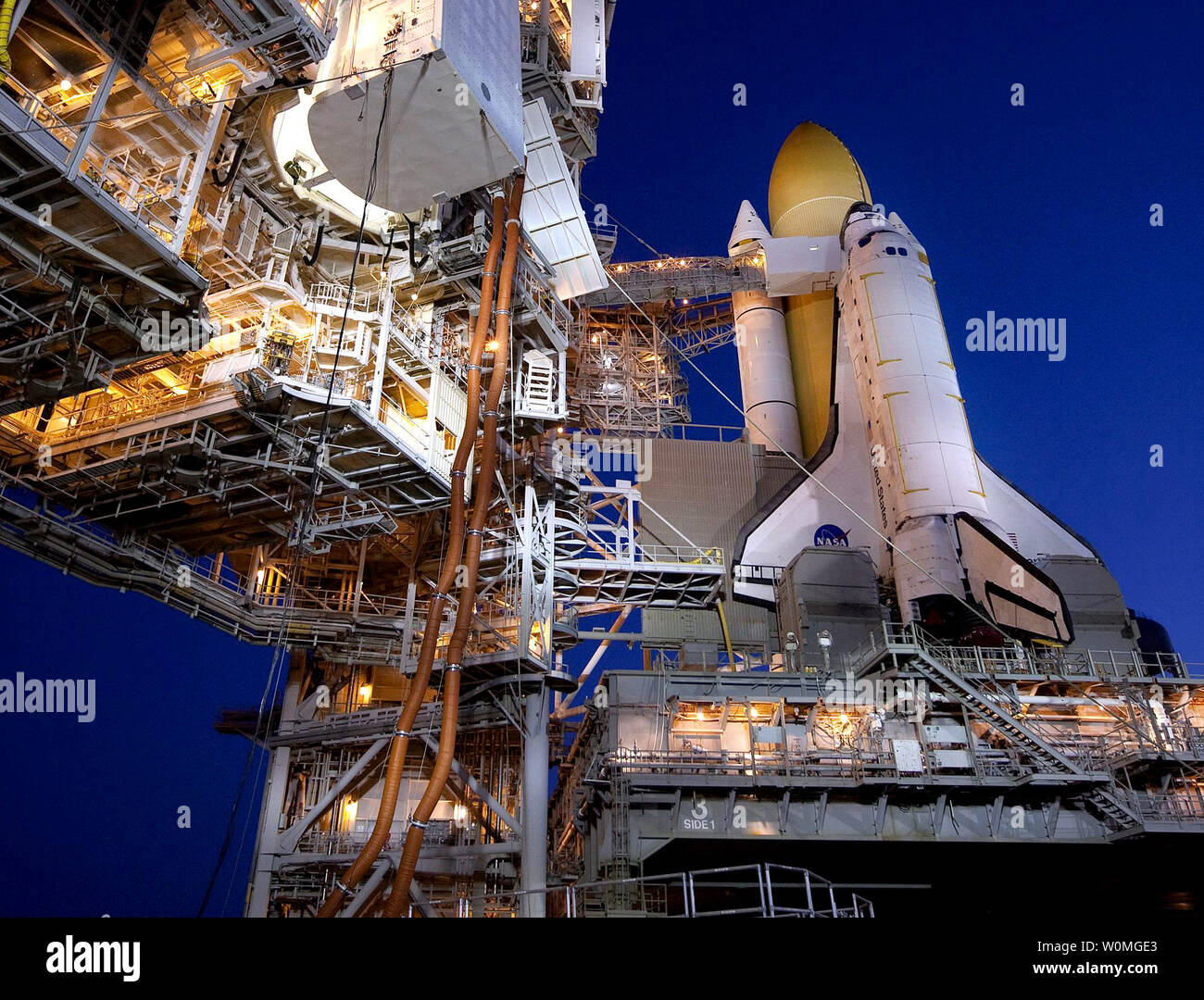Sts 131 hi-res stock photography and images - Alamy