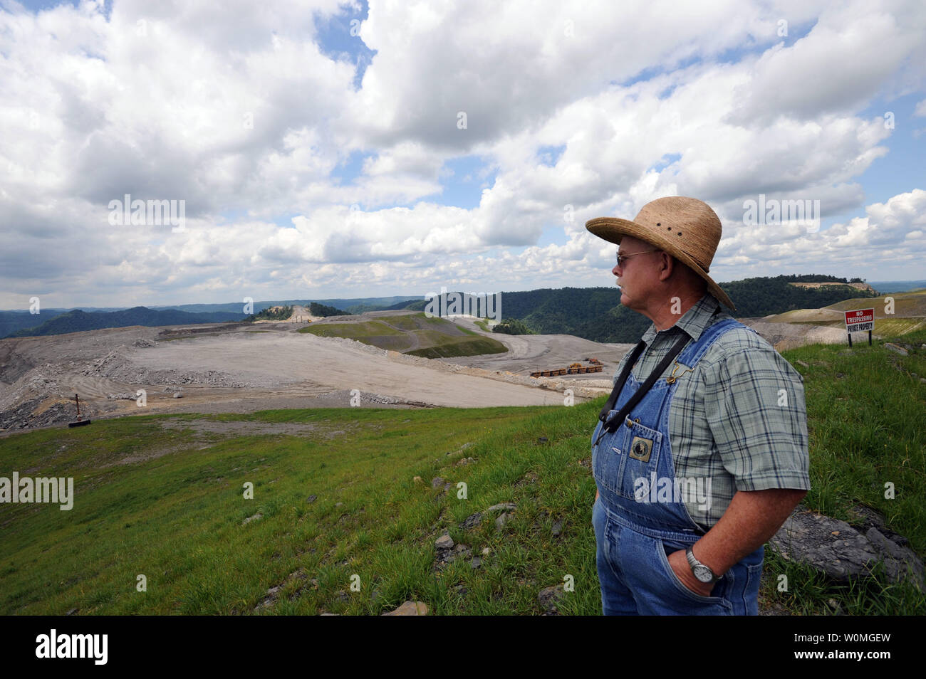 Coal mining 1700s hi-res stock photography and images - Alamy
