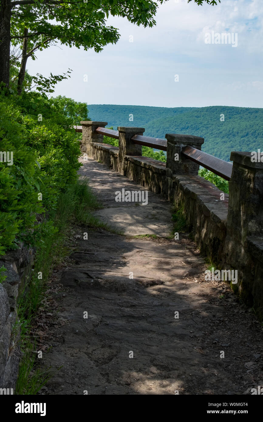 Falling off a cliff hi-res stock photography and images - Alamy