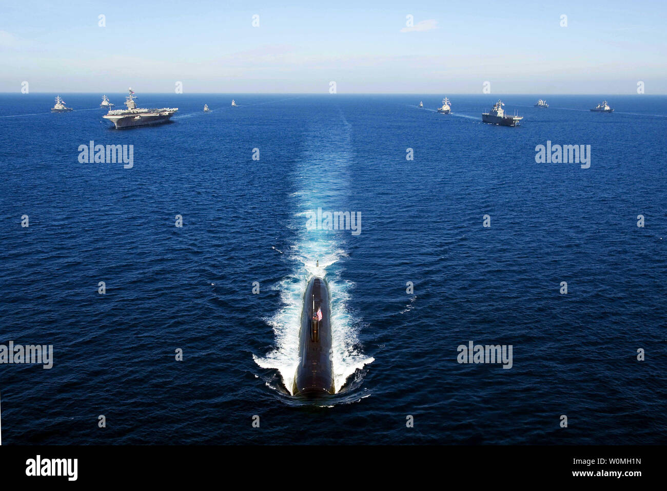 Uss invincible hi-res stock photography and images - Alamy
