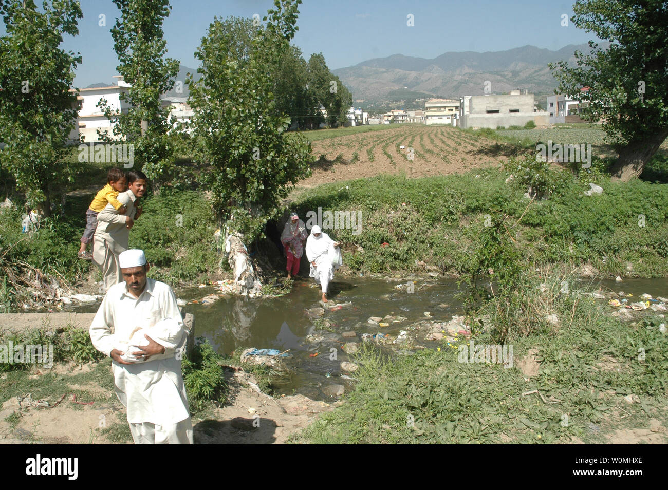 Osama bin laden with his family hi-res stock photography and images - Alamy