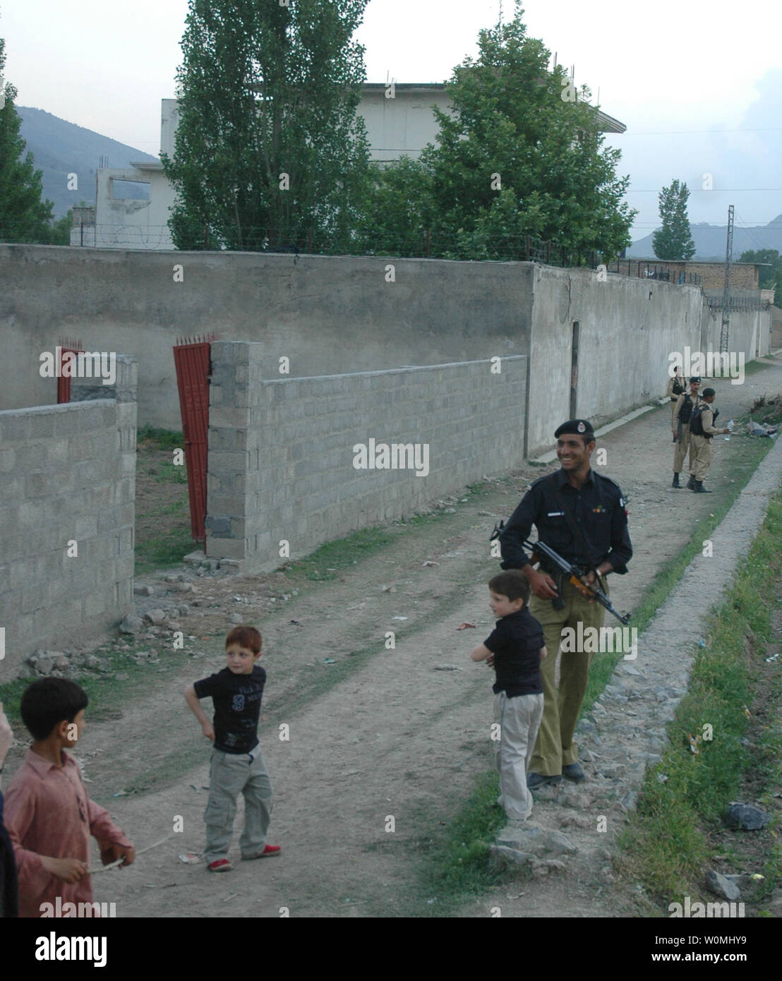 Bin laden abbottabad compound hi-res stock photography and images - Alamy